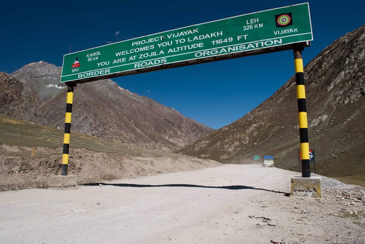 Srinagar to Leh Bus Service - Awesome Guide for Budget Travelers