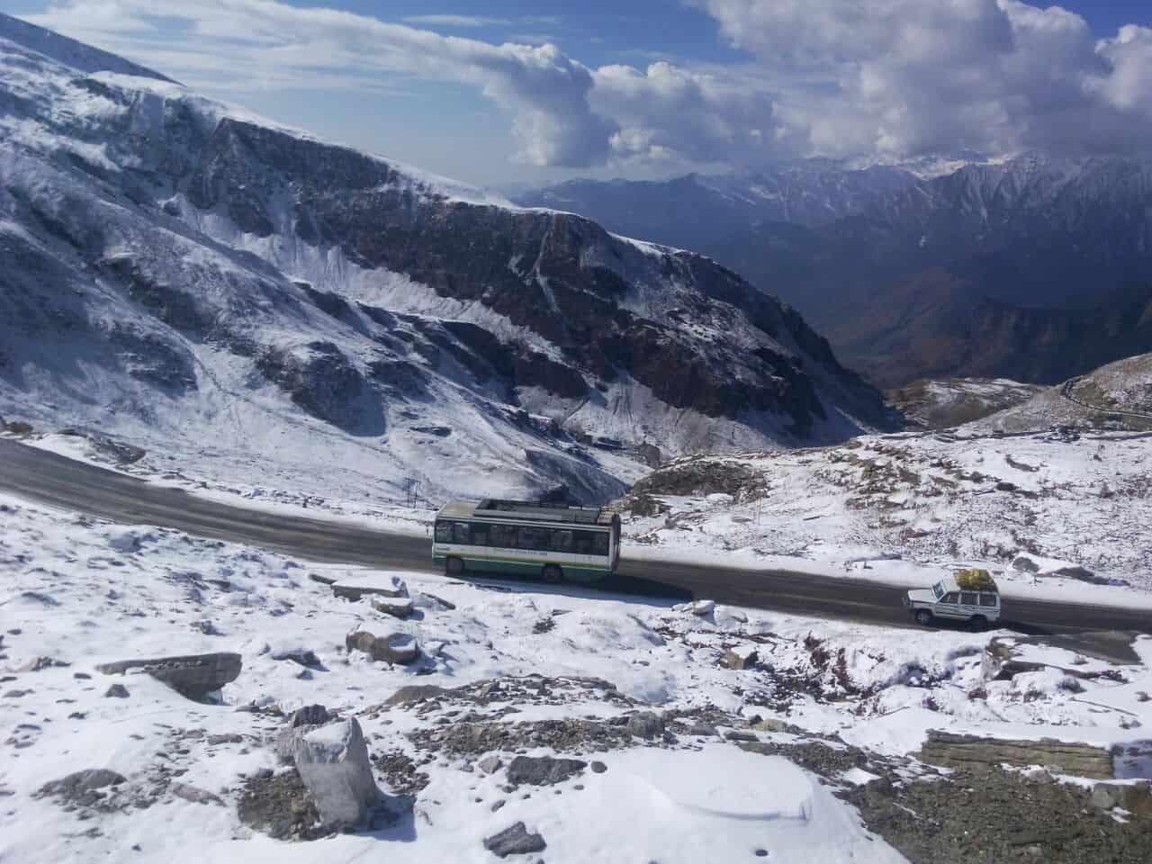 Leh Ladakh Bus Services - Awesome Guide for Budget Travelers