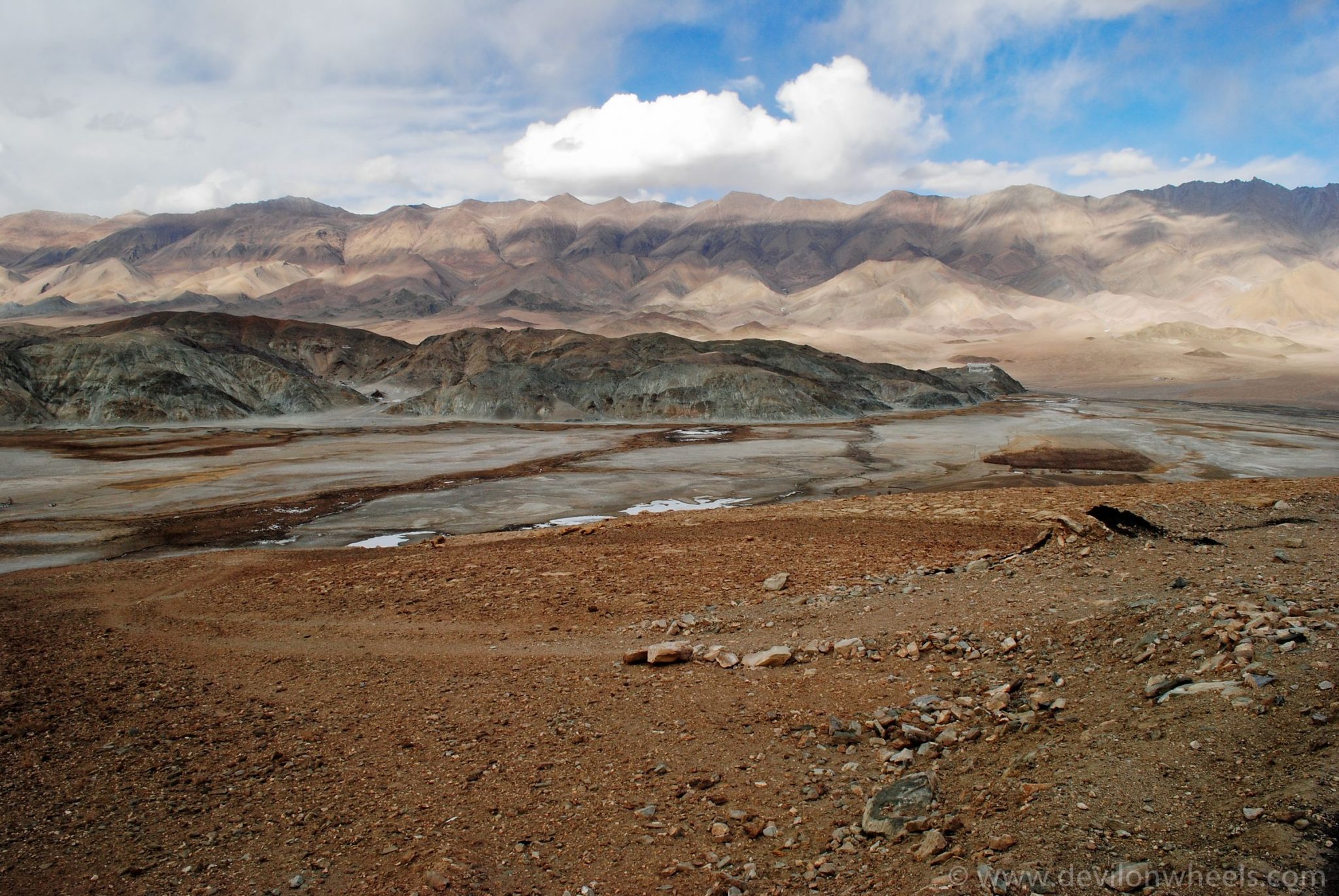 Hanle in Ladakh - A Complete Travel Guide & Sightseeing Places [2023]