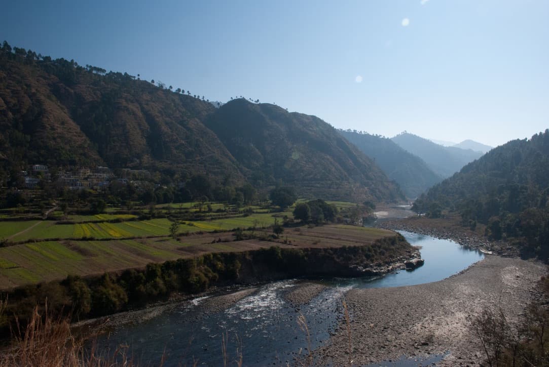 Traveling to Gwaldam - An offbeat place Uttarakhand [Travel Guide]